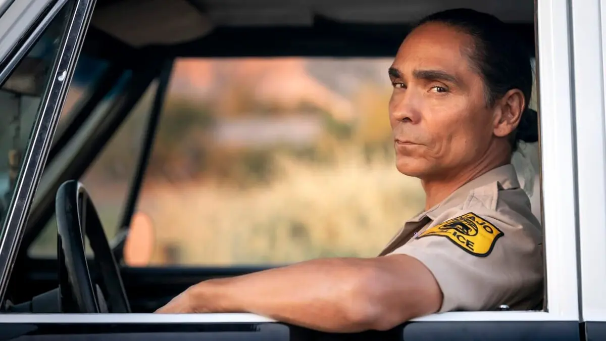 Dark Winds S01E01 Tueur de monstres (Série) • Programme TV & Replay