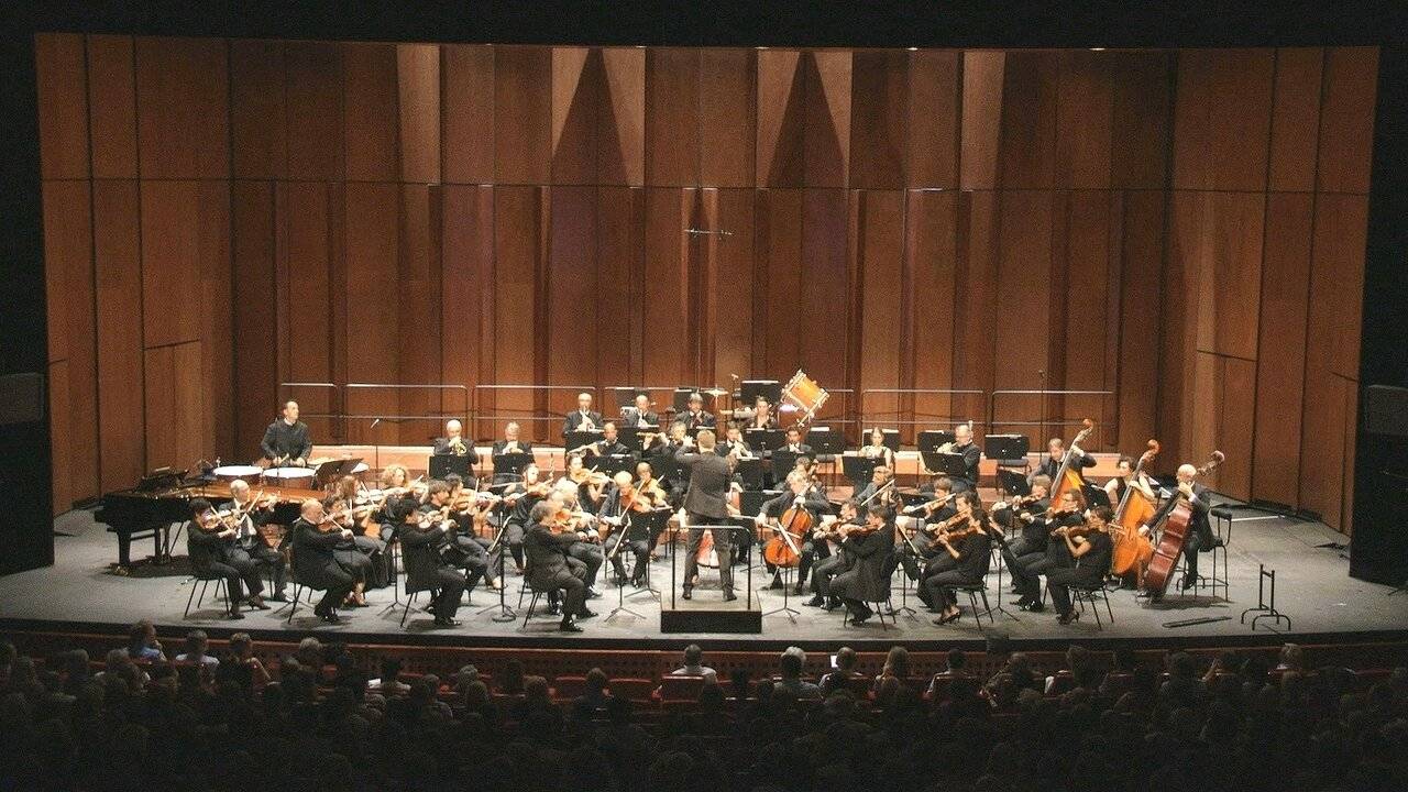 Duncan Ward et l'Orchestre de Paris : Stravinsky, Schubert, Beethoven ...