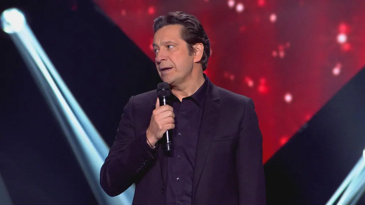 Les comiques préférés des Français 50 ans de sketches inoubliables ...