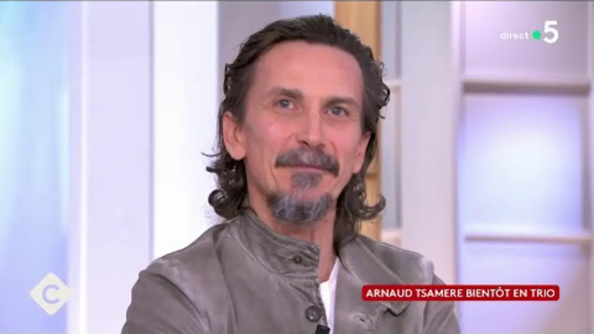 C à vous replay du 04/11/2024 : Arnaud Tsamere prend son pied en ...