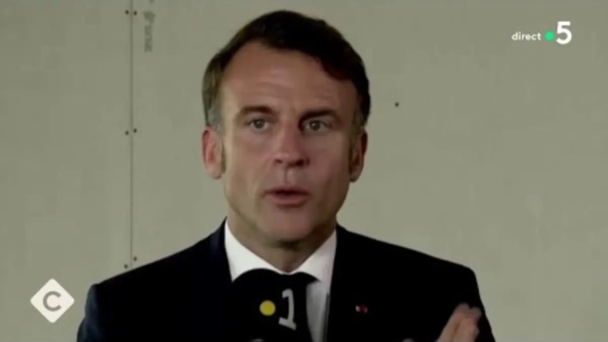 C à vous replay du 20/12/2024 : Emmanuel Macron au chevet de Mayotte ...