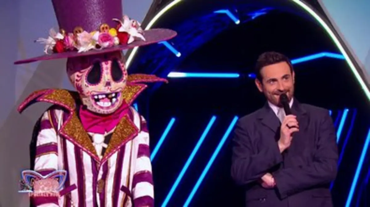 Mask Singer replay du 20/12/2024 : Mask singer - Emission spéciale Noël ...
