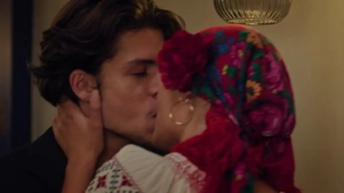 Plus belle la vie replay du 29/10/2024 : PBLVEPB - [SPOILER] - Vadim et Nisma surpris par...