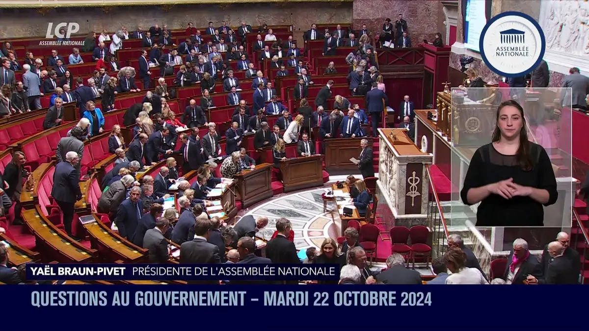 La Chaîne parlementaire replay du 23/10/2024 : Questions au ...