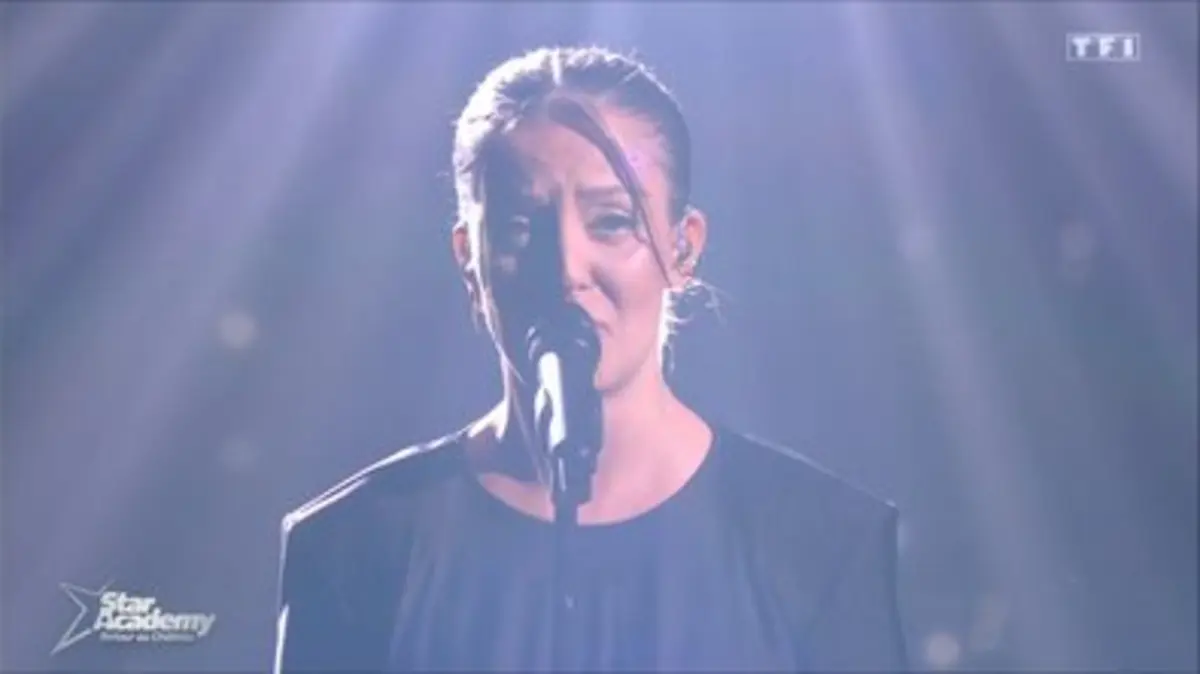 Replay Star Academy du 07/01/2024 : Star Academy 2023 - Camille Lellouche chante "Allo"