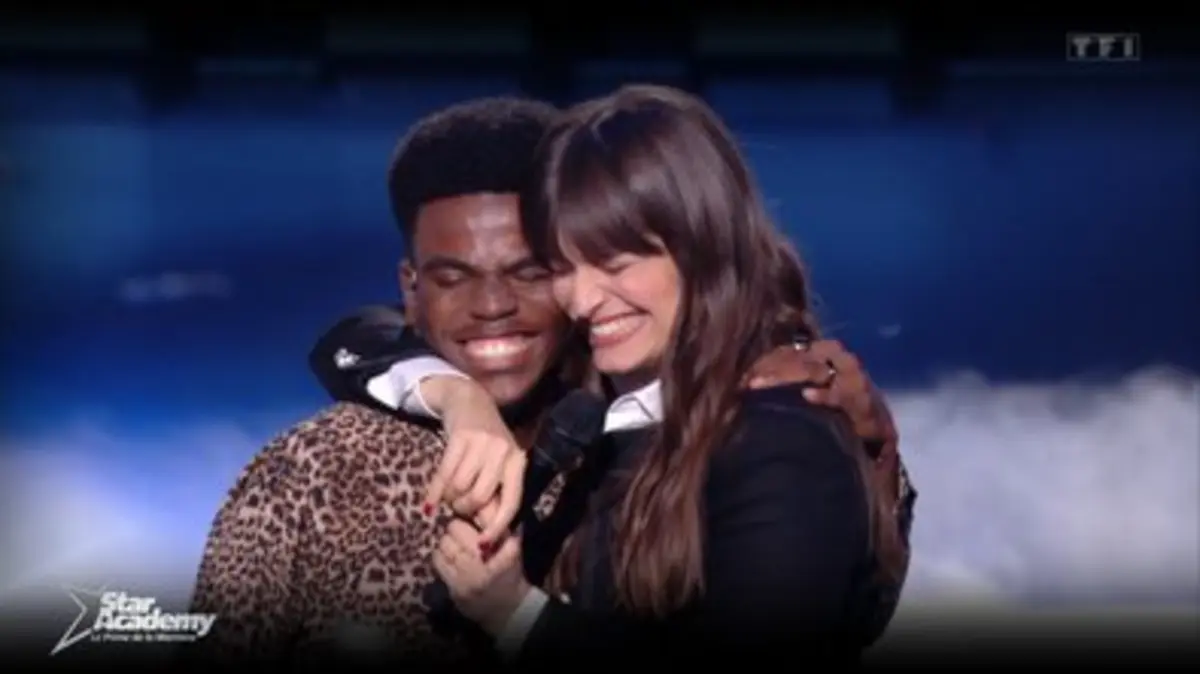Star Academy replay du 08/11/2024 : Star Academy 2024 - Franck et Clara Luciani chantent "Tout…