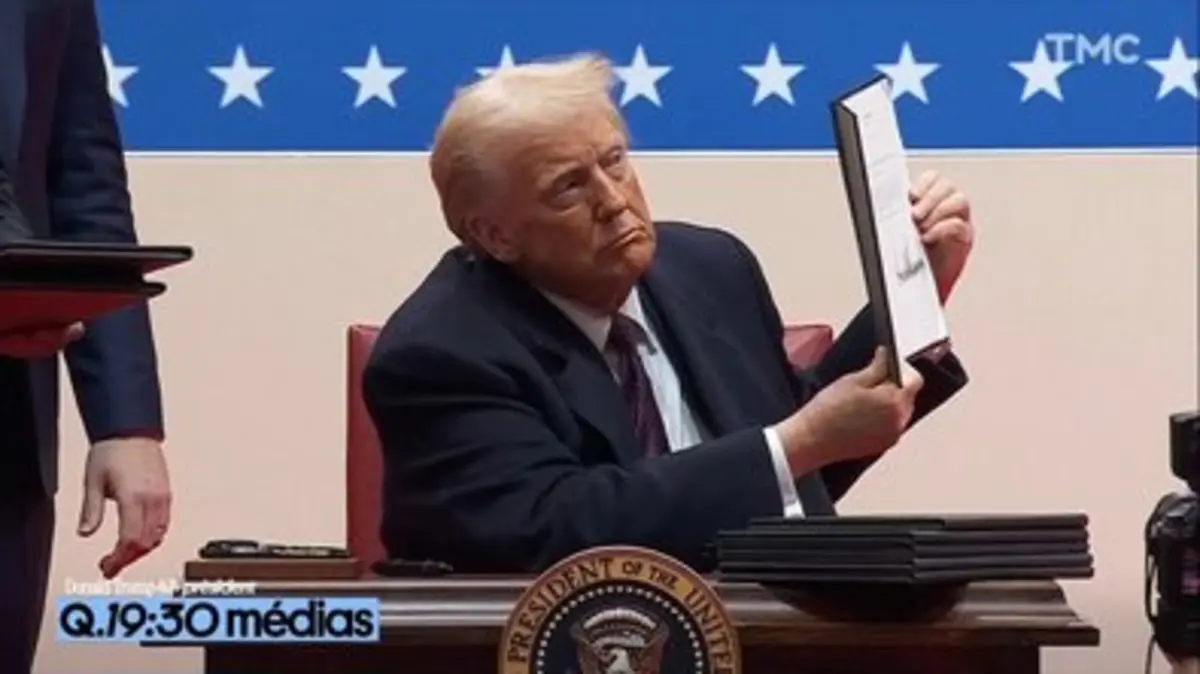 Replay Quotidien du 21/01/2025 : 19h30 Médias - Le retour de Donald Trump : ses premiers décrets ...