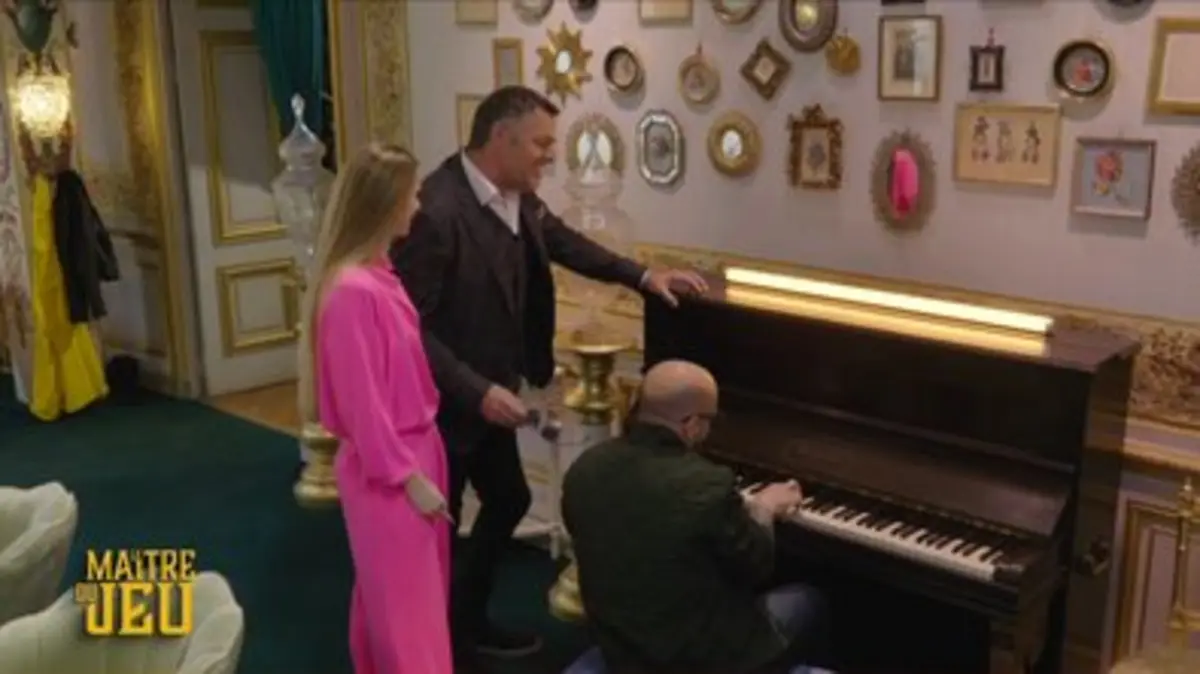 Replay Le maître du jeu du 18/10/2024 : Le Maître du Jeu - Arnaud Ducret improvise une chanson ...