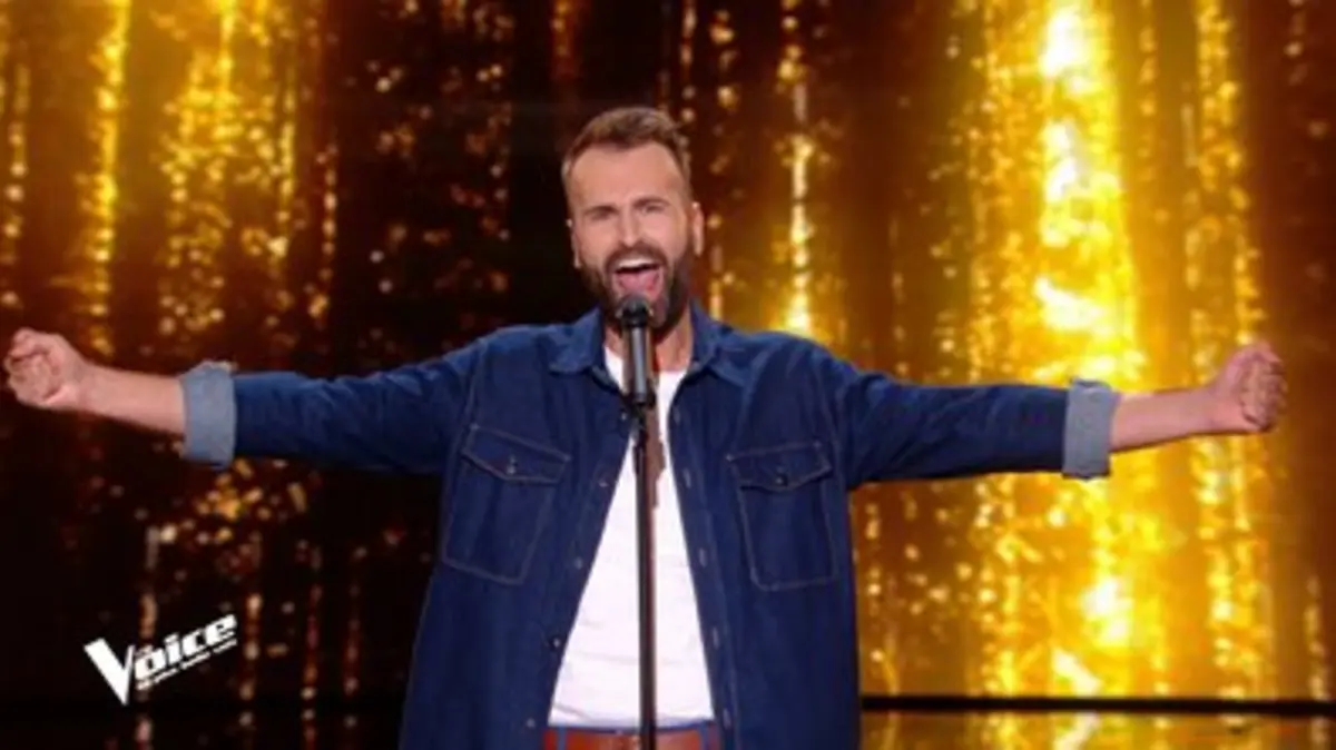 Replay The Voice du 01/02/2025 : The Voice 2025 - Christophe Ré chante l'hymne des J.O. "Parade ...