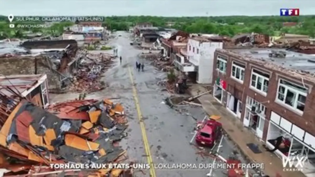 Replay Journal de TF1 du 29/04/2024 : Tornades aux États-Unis : l'Oklahoma durement frappé
