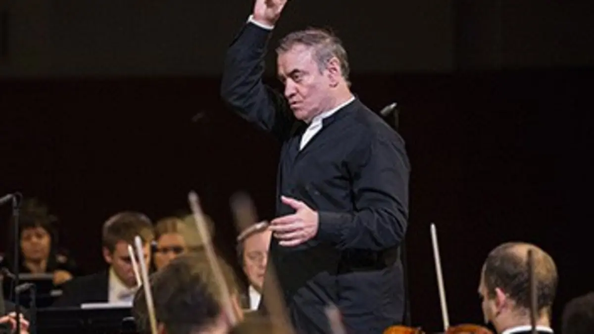 Valery Gergiev dirige Chostakovitch Symphonies n°8 et n°12 (Concert) où ...